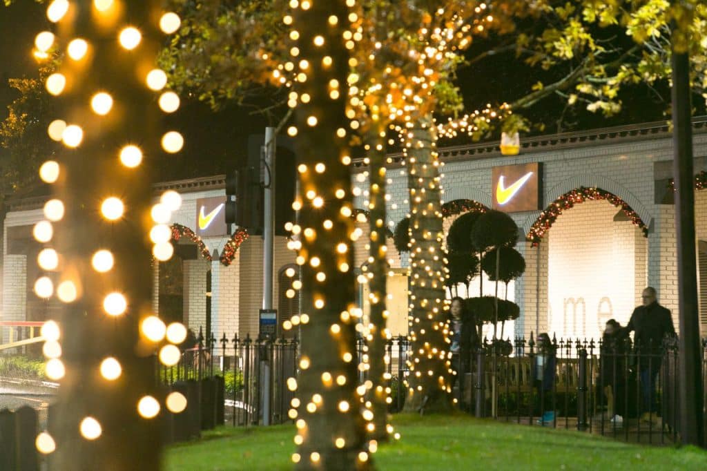 Cheshire Oaks Christmas Tree Lights Switch On 2021 | Chester.com