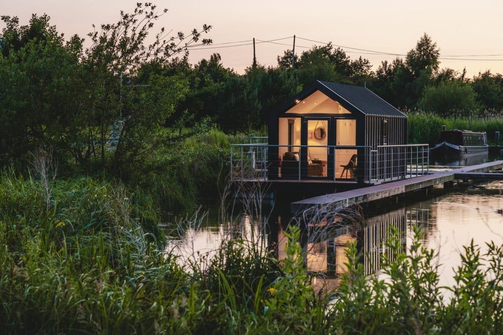 Luxury Floating Pods at Tattenhall Marina | Chester.com